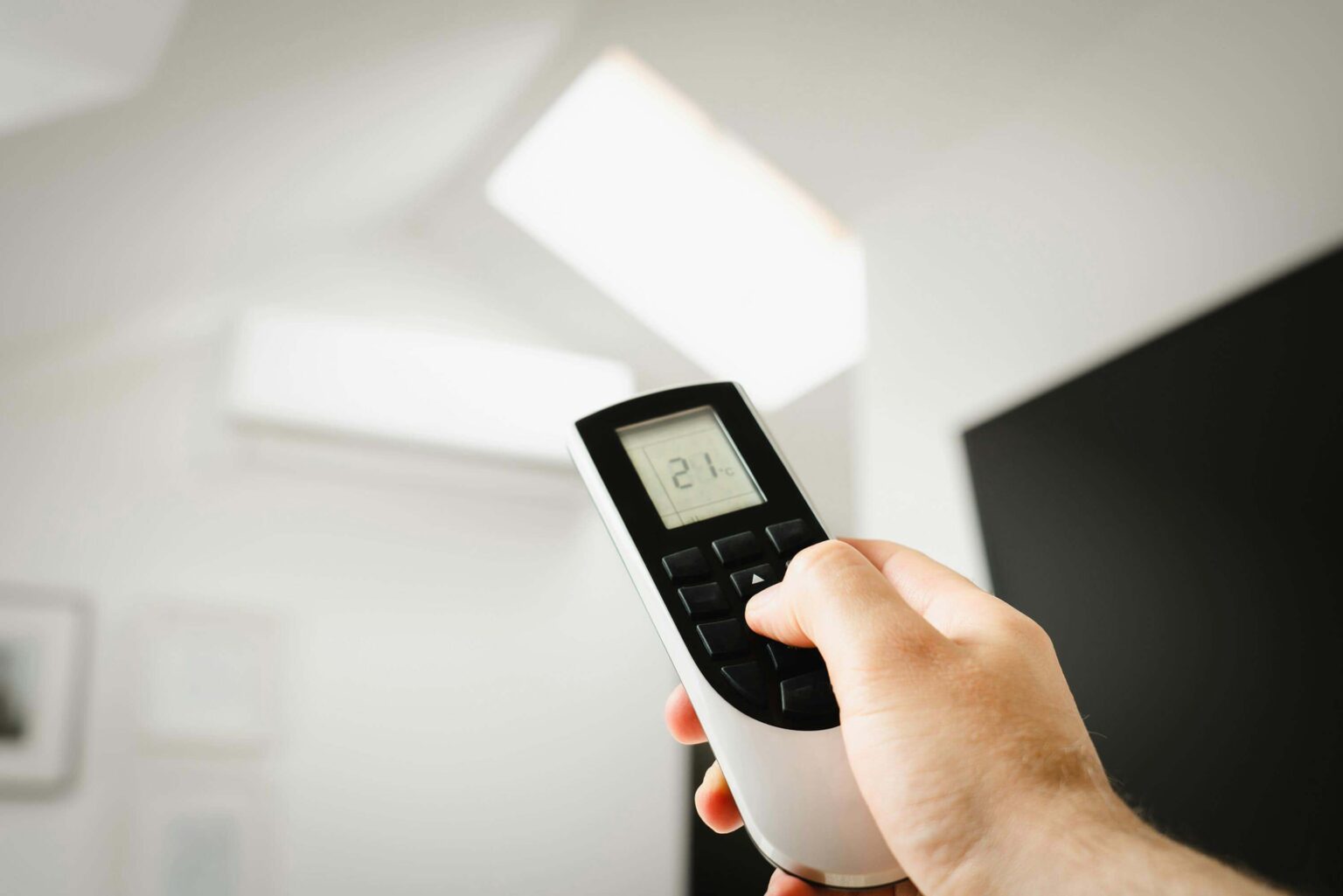 What Is the Ideal Room Temperature for Comfortable Living by Age ...